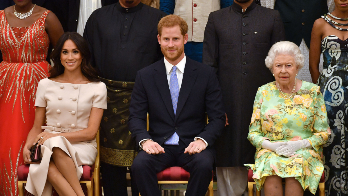 Elizabeth II “furieuse” : elle n’aurait pas donné sa bénédiction à ...