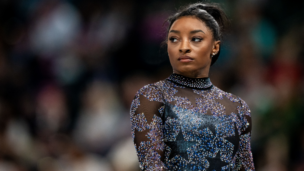 JO de Paris 2024 : la gymnaste américaine Simone Biles se fait lyncher ...