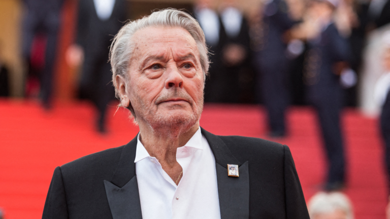 Mort d’Alain Delon : les personnalités rendent hommage au “Guépard ...