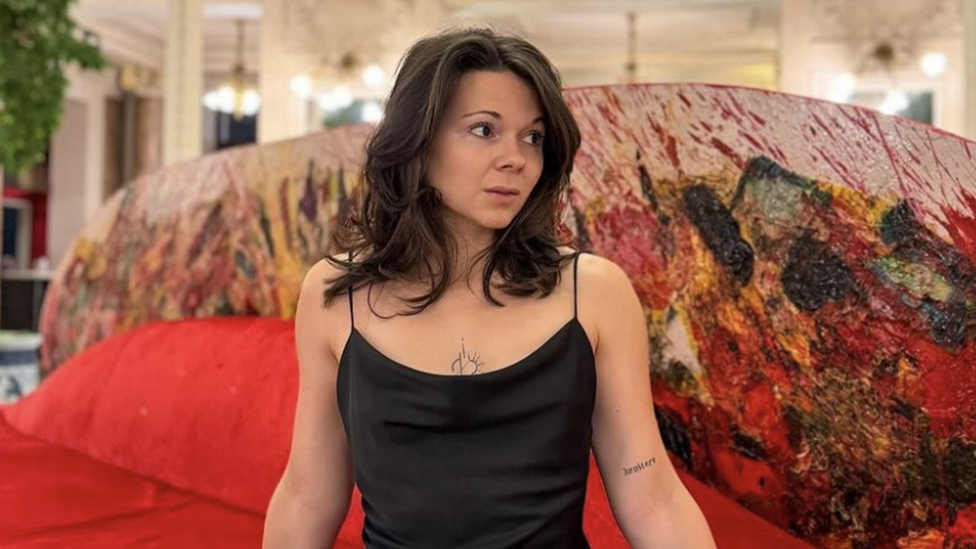 Juju Fitcats a-t-elle envisagé de mettre au placard son pseudonyme ...