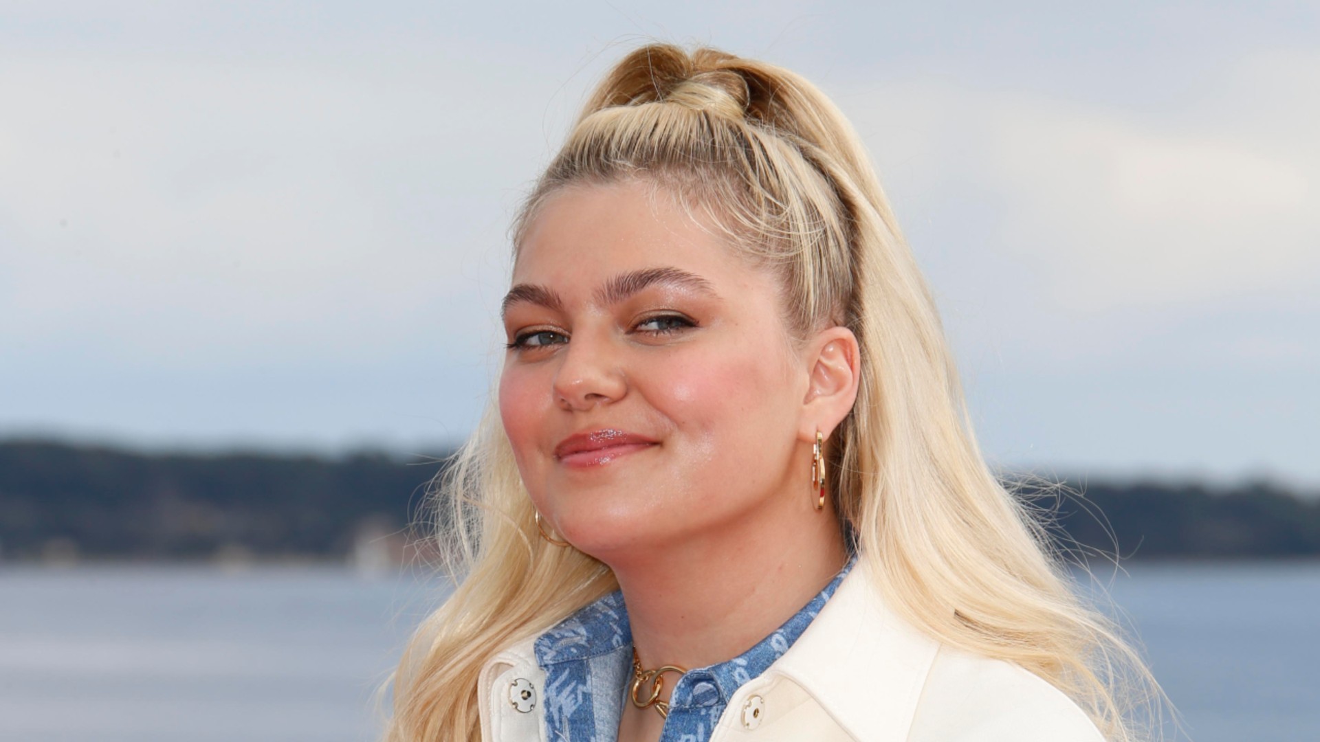 Eurovision 2025 : Louane représentera la France au concours - Télé 7 Jours
