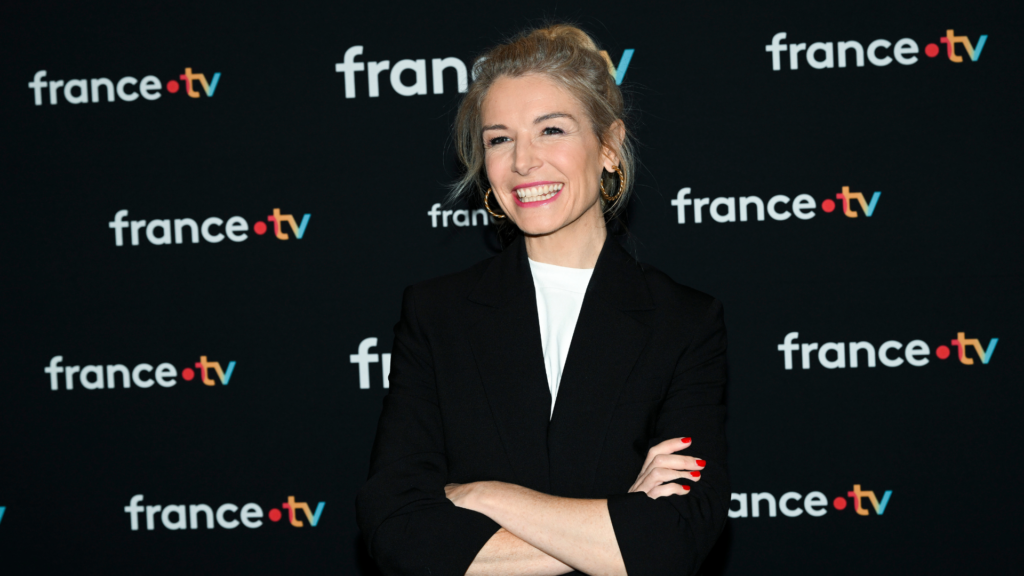 “Une joie de réveiller la France” : Louise Ekland se confie sur son ...
