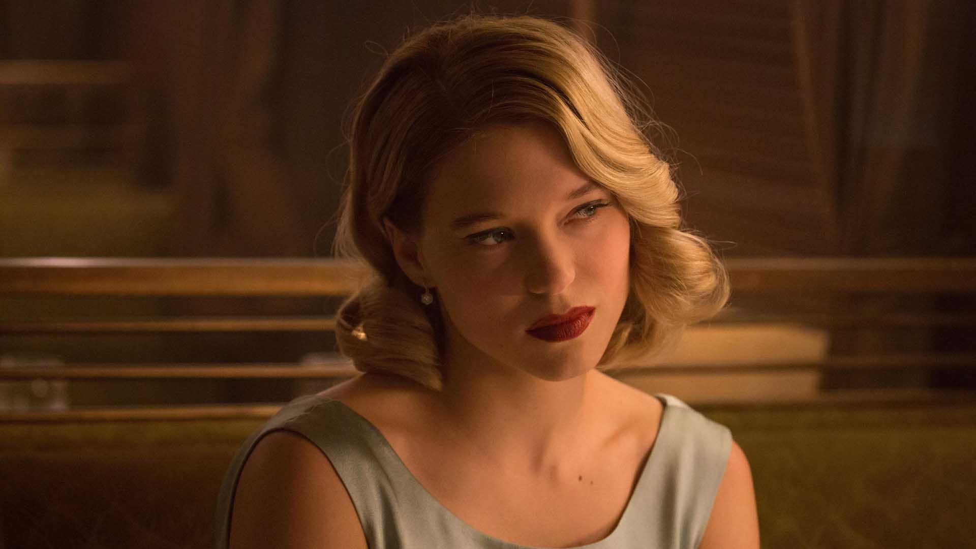 007 Spectre (France 2) - Léa Seydoux tétanisée face à Daniel Craig ...